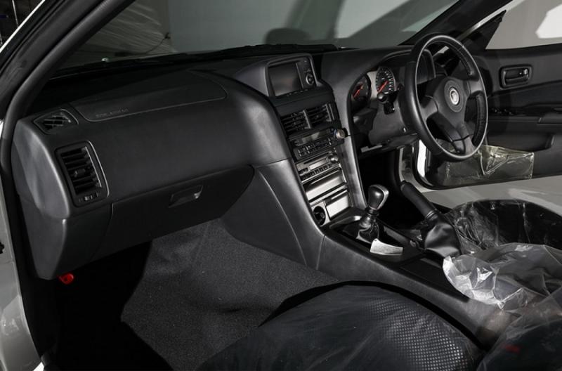 Wow, Nissan Skyline GT-R V-Spec II Nur 2002 Kondisi NOS Ini Dilelang ...