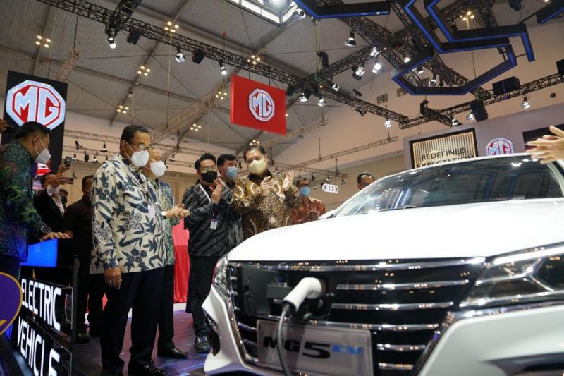 Mobil Listrik Station Wagon MG 5 EV, Sapa Pengunjung GIIAS 2021