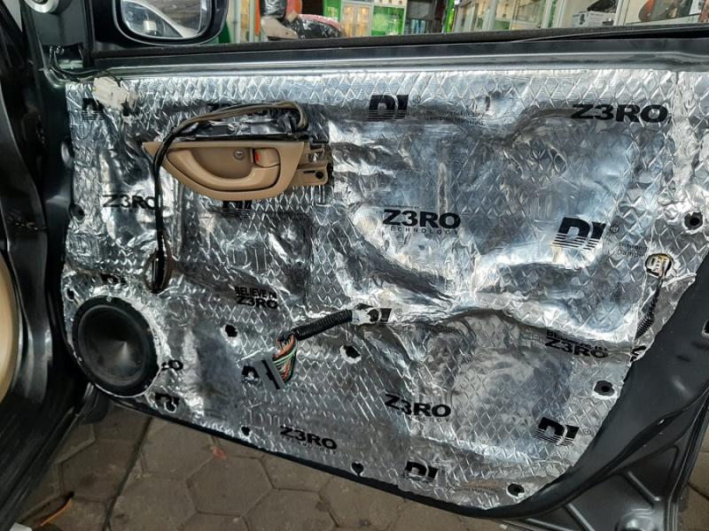 Cara Praktis Usir Panas di Kabin Mobil dengan Peredam Z3RO Mat