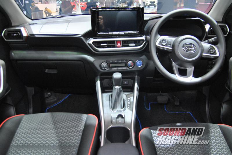 Bukan Sekedar Mesin Hybrid, Daihatsu Rocky di GIIAS 2022 Ini Punya Spek ...