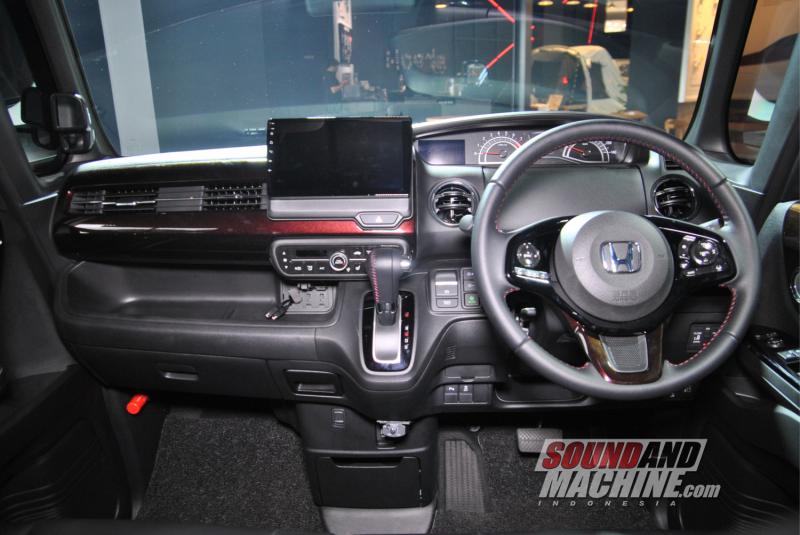 Sempat Jadi Trending Topic, Kei-Car Honda N-Box Hadir Perdana di Dreams Cafe Senayan Park