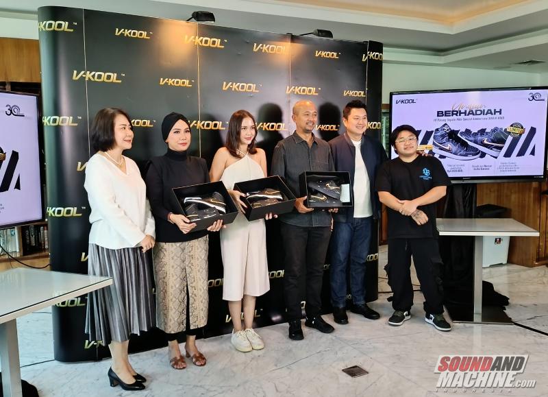 Rayakan 30 Tahun di Indonesia, V-Kool Luncurkan Sepatu Custom Edisi Terbatas