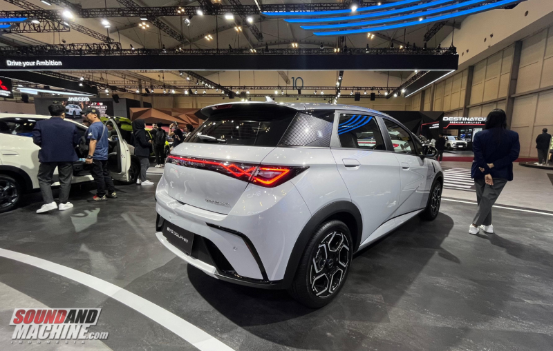 BYD Dolphin 2025 Tambah Fitur Baru V2L dan Wireless Charging 50W